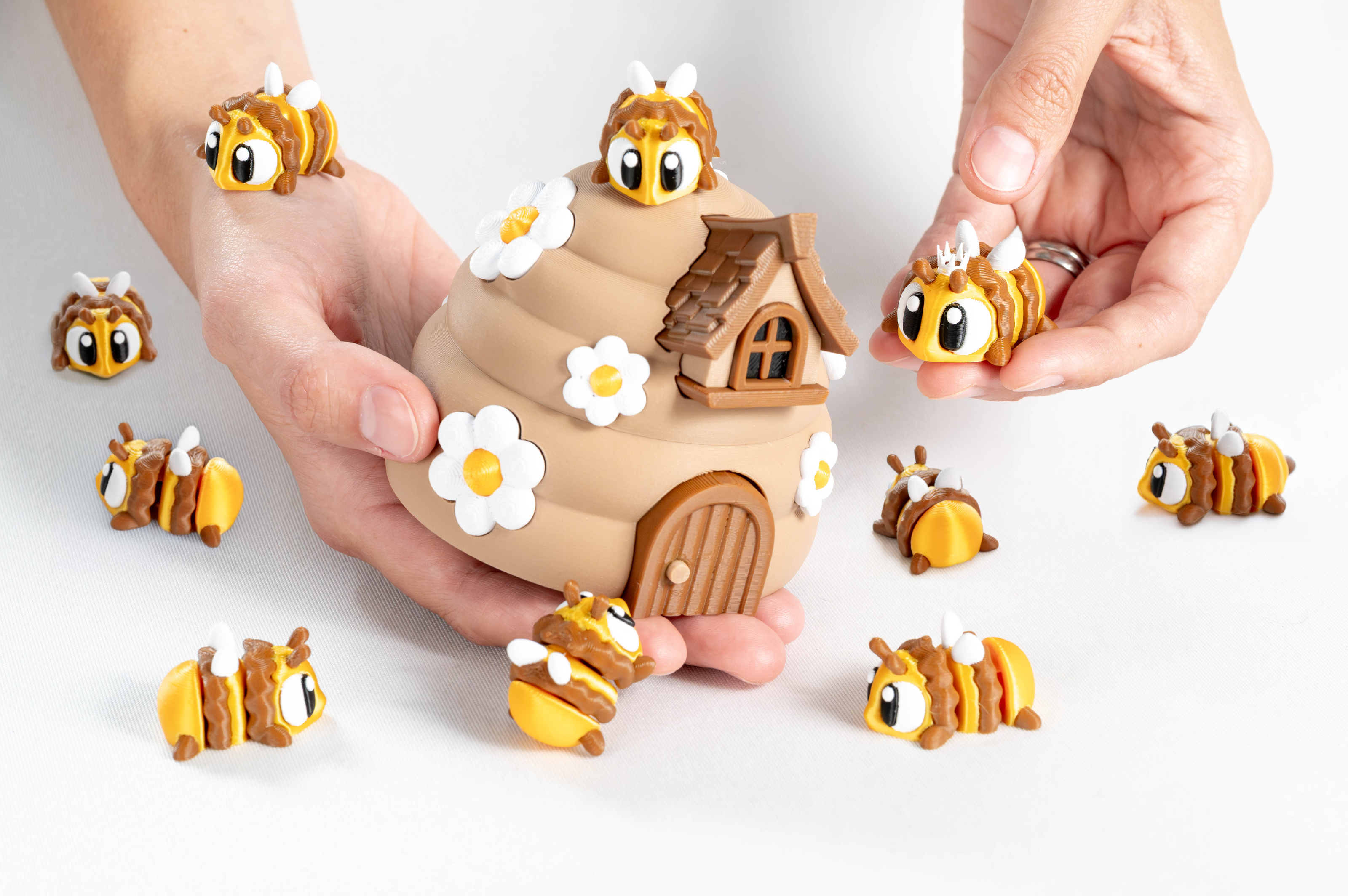 Beehive & Bees Toy Set | Articulated Bee Fidget Toys – Turtle Creations
