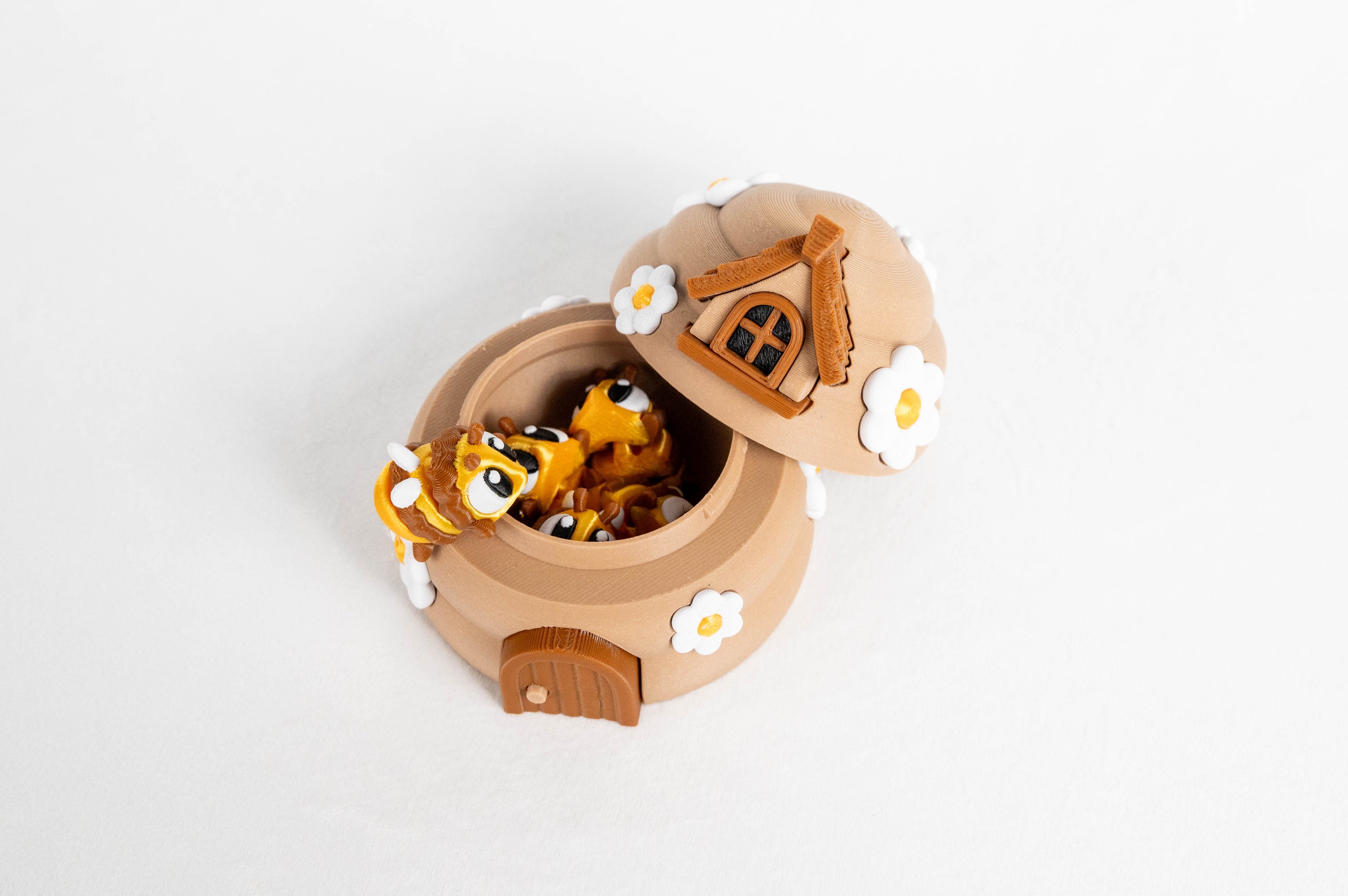 Beehive and Bees - Bee Toy Set